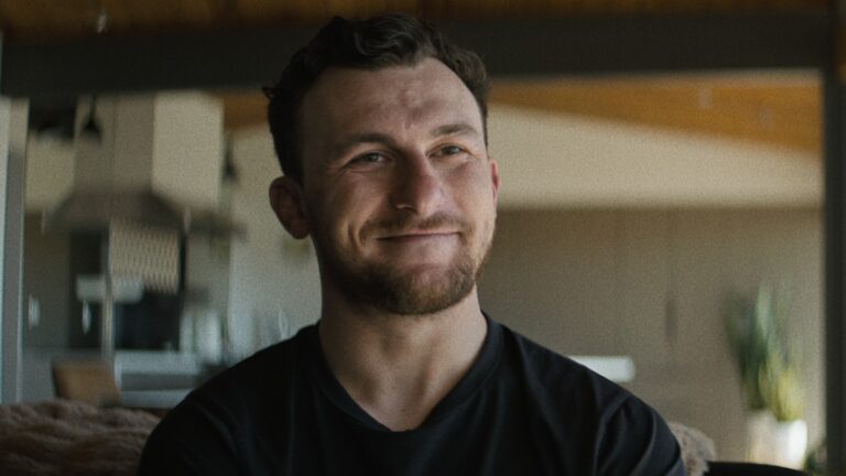 Johnny Football disponible sur Netflix : quel est l'horaire d'Untold ...
